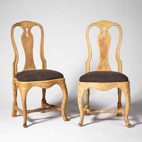 SALSSTOLAR, ett par, stockholmsarbeten i rokoko, ena signerad ATB ...