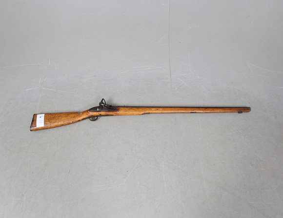FLINT LOCK RIFLE, marked Tower, 18th/19th century. Weapons & Militaria ...