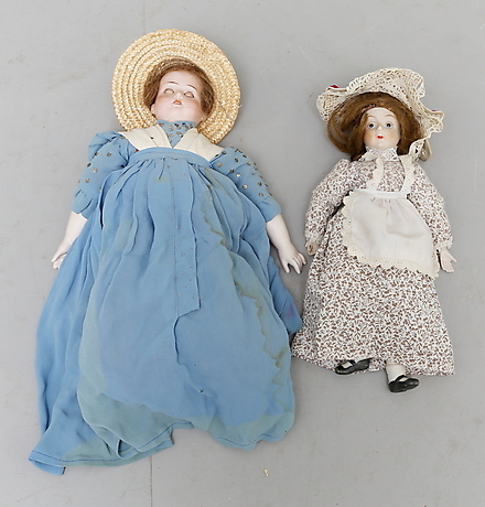 PORSLINSDOCKOR, 2 st, 1900-tal. Leksaker - Auctionet