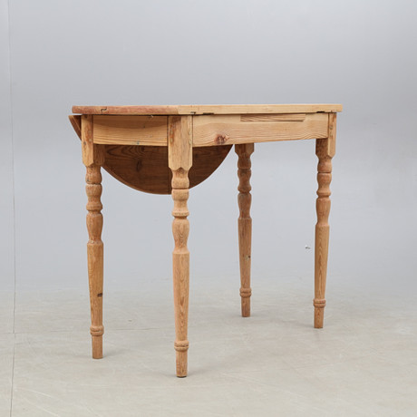 FLAP TABLE. Furniture - Tables - Auctionet