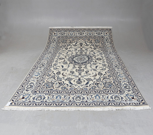 MATTA, persisk, Nain, med silkesinslag, ca. 304 x 194 cm. Mattor ...