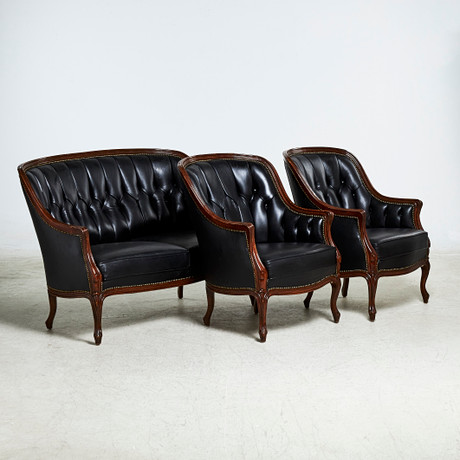 SITTGRUPP, 3 delar, Selva,Italien, klädsel av konstskinn med pärlspikad ...