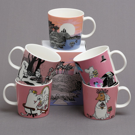MOOMIN MUGS, 5 of which one "Moomin Day 9 August 2018", porcelain ...