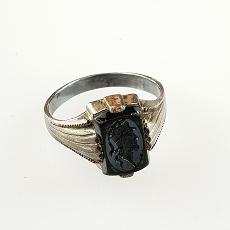 ! SIGNET RING, rectangular engraved black stone slab with intaglio cut ...