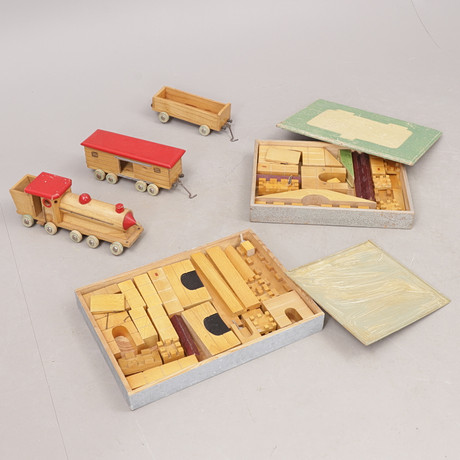 BRIO BYGGSATSER OCH TÅG, 1950-tal. Leksaker - Leksaker - Auctionet