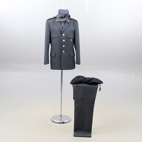 UNIFORM m/ 87A med vintermössa m / 60 samt baskrar. Vapen & Militaria ...