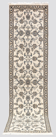 MATTA, persisk, nain, gallerimodell. Ca 300 x 76 cm. Mattor & Textil ...