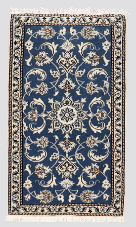 MATTA, persisk, nain. Ca 136 x 71 cm. Mattor & Textil - Mattor - Auctionet