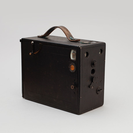 BOX CAMERA, Hasselblad's Swedish express. Photo, Cameras & Lenses ...