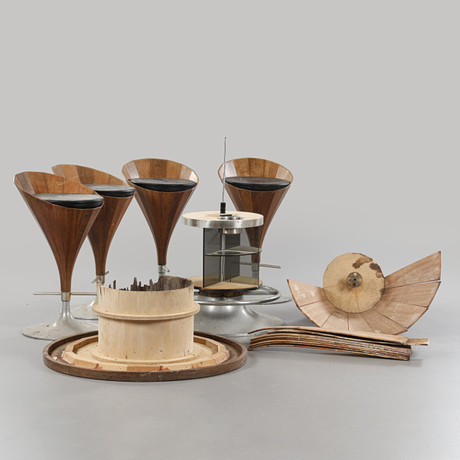 JOHN MORTENSEN, "Swivel bar stool", 4 stycken samt bord "Fountain" för ...