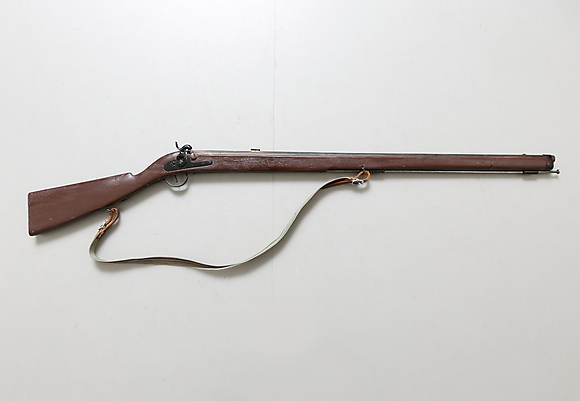BATCH LOCK RIFLE, 1800s. Coins, Medals & Stamps - Auctionet