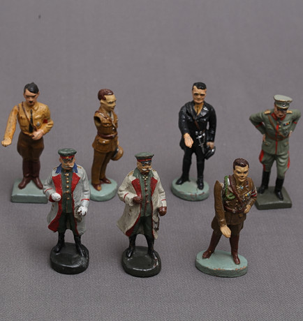 ELASTOLIN LINEOL, personality figures, 7 pcs., Germany 1930s. Toys ...
