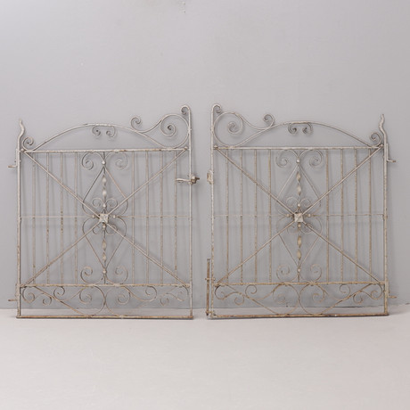 GRINDAR, ett par, smidesjärn, 18/1900-tal. Silver & Metall - Övriga ...