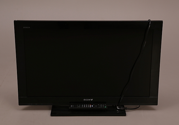 FLAT TV, 32 inches, Sony KDL-32BX320, manufactured 2011-04 ...