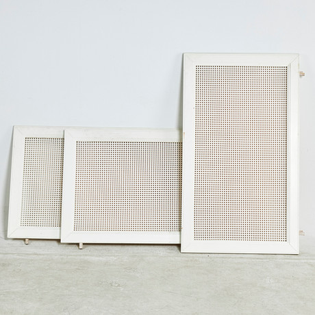 ELEMENTSKYDD, 4 st, bemålat trä och rotting, 1900-talets andra hälft ...