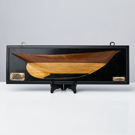 HALVMODELL, båt, kutter, med plaketter i silver, Konstruktör GO ...