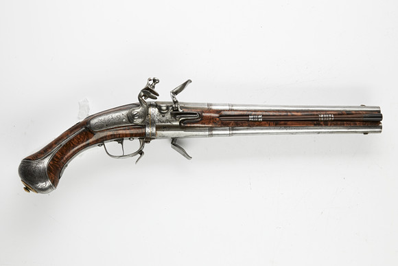 FLINT LOCK PISTOL, around the year 1700, double rotating barrels, so ...