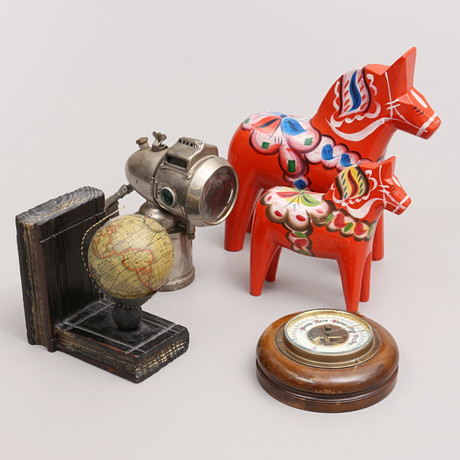CURIOSITY, 5 objects, including dala horses. Miscellaneous ...