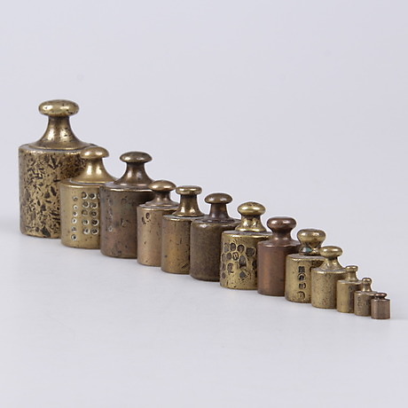 VIKTER, 13 st. Mässing, Omkring sekelskiftet 1900. Silver & Metall ...