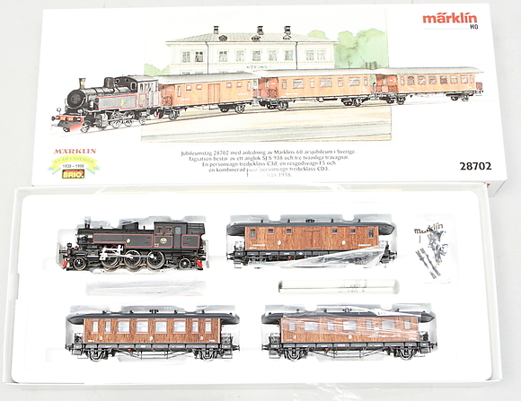 MÄRKLIN scale H0. Train set 28702, locomotives and carriages. Toys ...