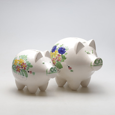 SPARGRISAR, 2 st, keramik, Guldkroken, 1900-tal. Keramik & Porslin ...