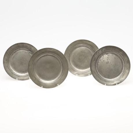 A SET OF FOUR PEWTER SMALL PLATES. Silver & Metals - Pewter, Brass ...