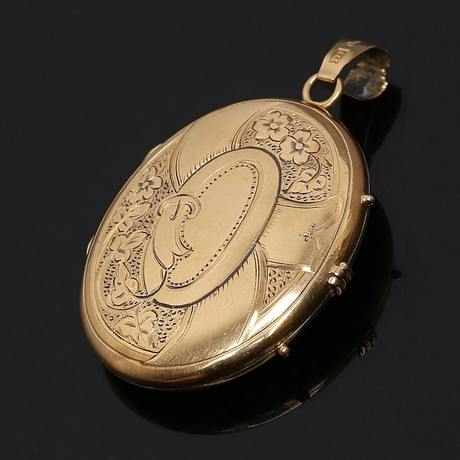 JOHN PETTERSON. Riipus vuodalla, 18K kultaa, Tukholma, 1883. Korut ja ...