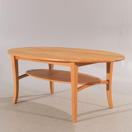 COFFEE TABLE, oak, 2000s. Furniture - Tables - Auctionet