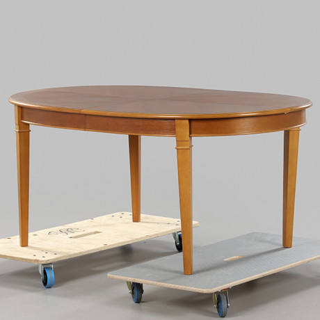 DINING TABLE, 19/2000s. Furniture - Tables - Auctionet