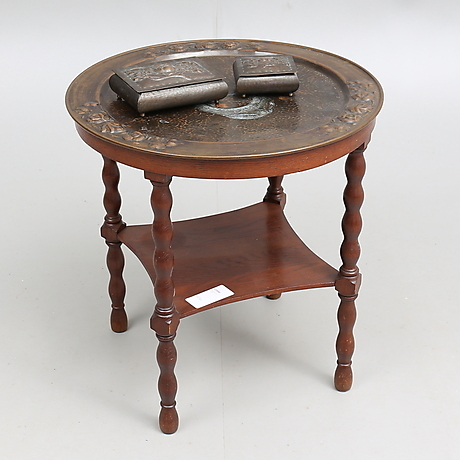 SMOKING TABLE and 2 BOXES. Furniture - Tables - Auctionet