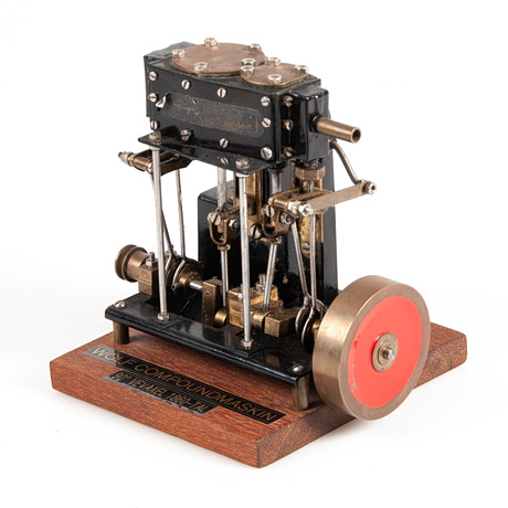 STEAM MACHINE, model of Wolf compound machine. Toys - Toys - Auctionet