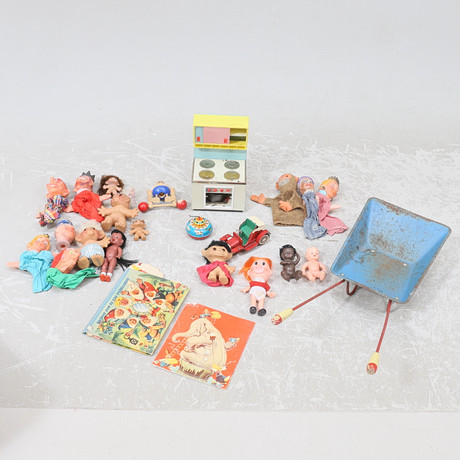 LEKSAKER, bl.a. handdockor och troll, 1900-tal. Leksaker - Leksaker ...
