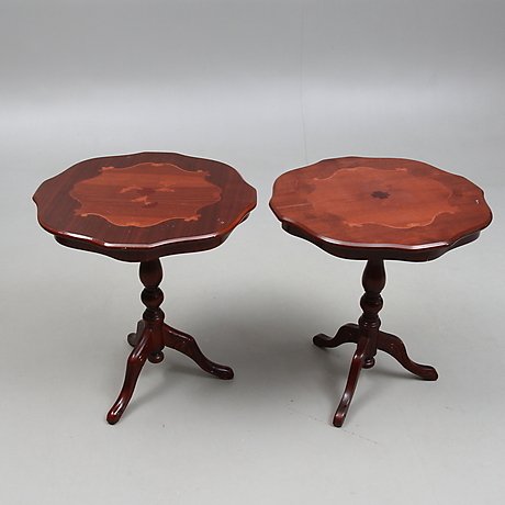 PILLAR TABLE, 2 pcs, 1900s. Furniture - Tables - Auctionet