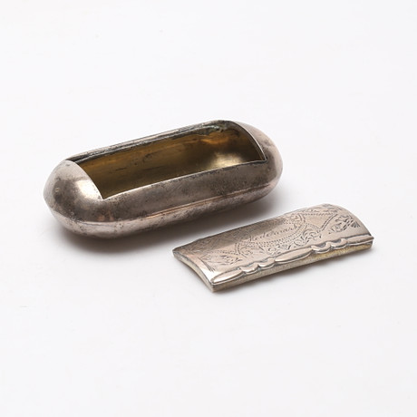 SNUSDOSA, silver, 1800-tal, vikt ca. 75,8 gram. Silver & Metall ...