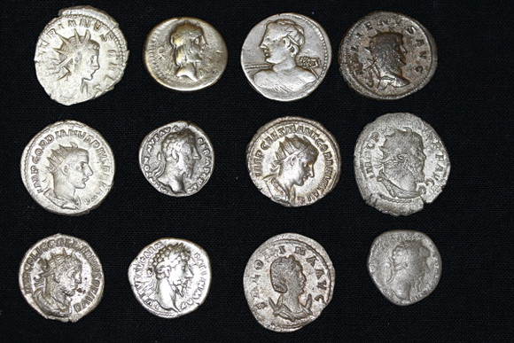 SILVERMYNT, 12 st romerska republiken och romerska, C. Licinius, C ...