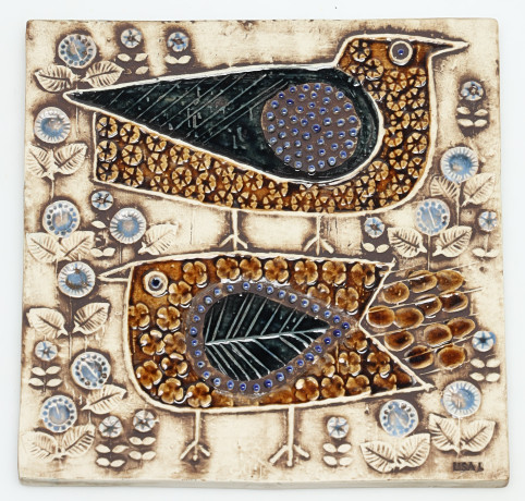 LISA LARSON. Väggplakett, dekor med fåglar, Gustavsberg, glaserat ...