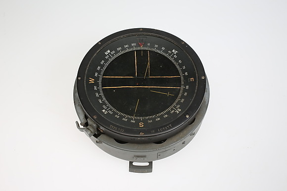KOMPASSI, 1900-luku. Keräilyesineet - Tekniikka ja merenkulku - Auctionet