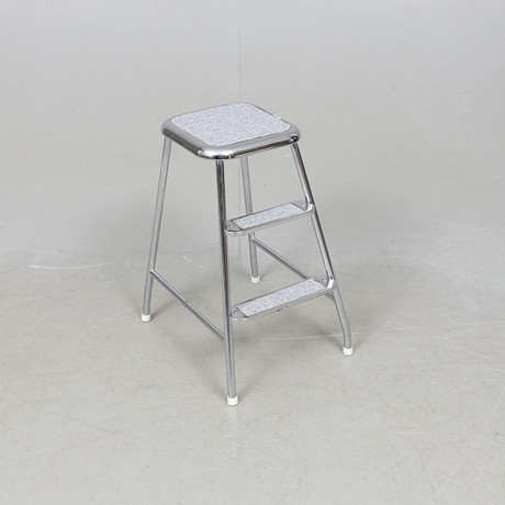 STEGPALL, AWAB. Möbler - Fåtöljer & Stolar - Auctionet