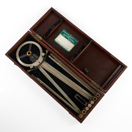 NAVIGATION INSTRUMENT, Warren-Knight Co, model 7531, in mahogany case ...