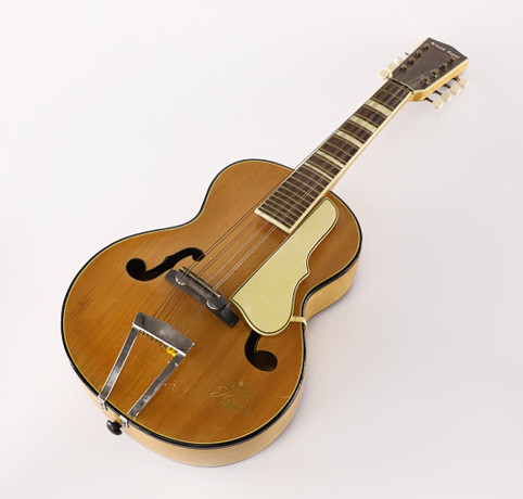 MANDOLIN, Arnold Hoyer 8-strängad akustisk, 1900-tal. Övrigt ...