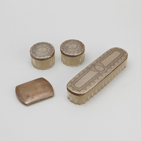 DOSOR, 3 st samt ETUI, silver och glas, C.G Hallberg samt Otto ...