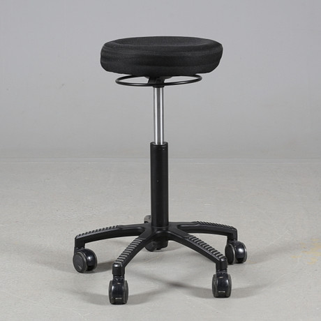 PALL, metall, ergonomisk, samtida. Möbler - Övrigt - Auctionet