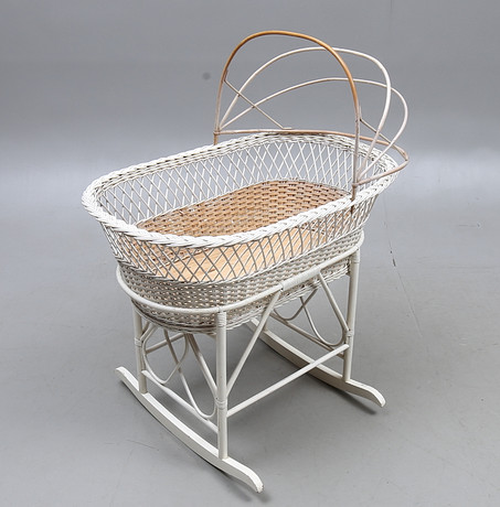 VAGGA, rotting och furu, 1900-tal. Möbler - Övrigt - Auctionet