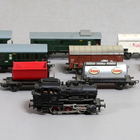 MÄRKLIN, 12 parts, Locomotive and wagons, scale H0, Germany. Toys ...