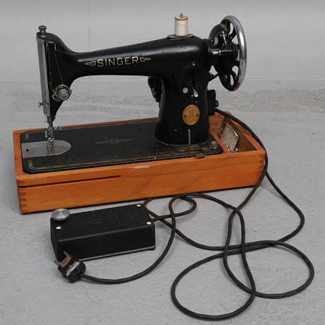 SEWING MACHINE, Singer class 201K, Family sewing machine, first half of ...
