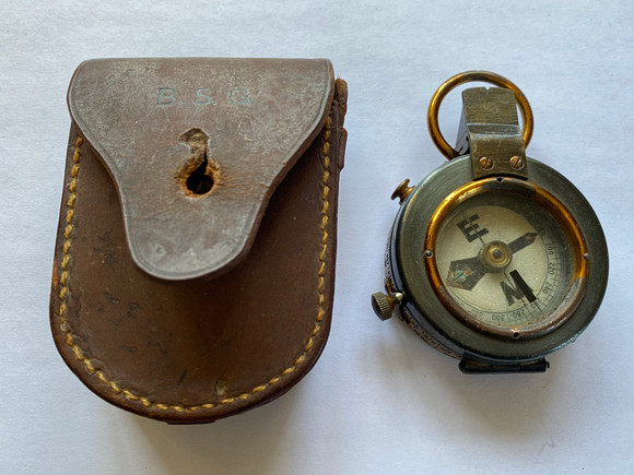 A FIRST WORLD WAR COMPASS BY NEGRETTI AND ZAMBRA. Weapons & Militaria ...