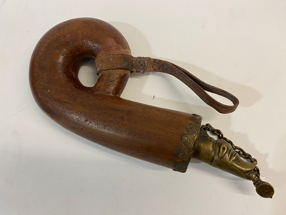 A LARGE INDIAN WOODEN BODIED POWDER FLASK. Weapons & Militaria - Other ...