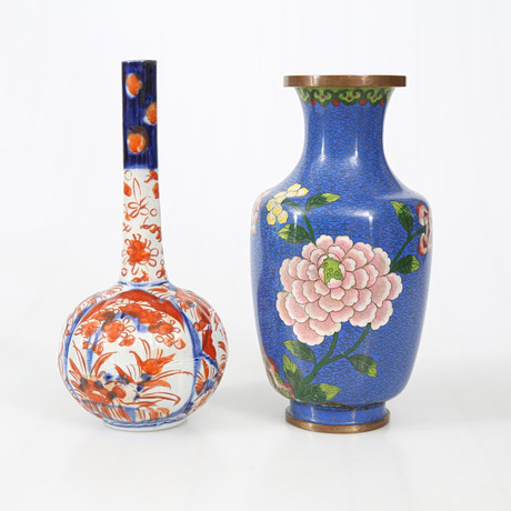 VASER, porslin, Kina, 2 stycken, Cloisonne samt Imari. Keramik ...