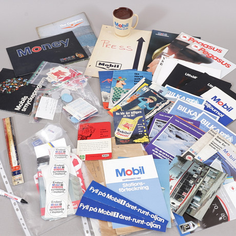 MOBIL, bensinmack, memorabilia och trycksaker, 1950/60/70/80-tal ...