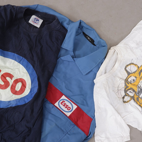 ESSO, overall, t-shirt och tröja, 1970-tal. Mattor & Textil - Textil ...